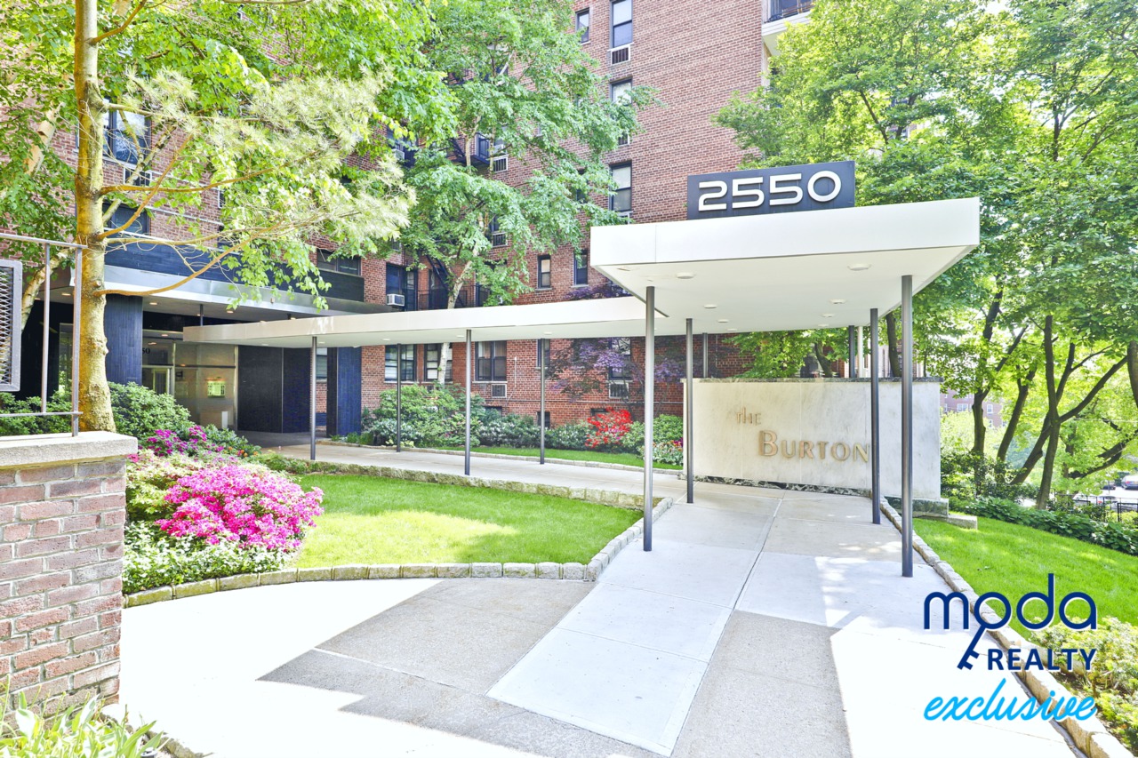 2550 Independence Ave #8S Bronx, NY 10463 - $585,000