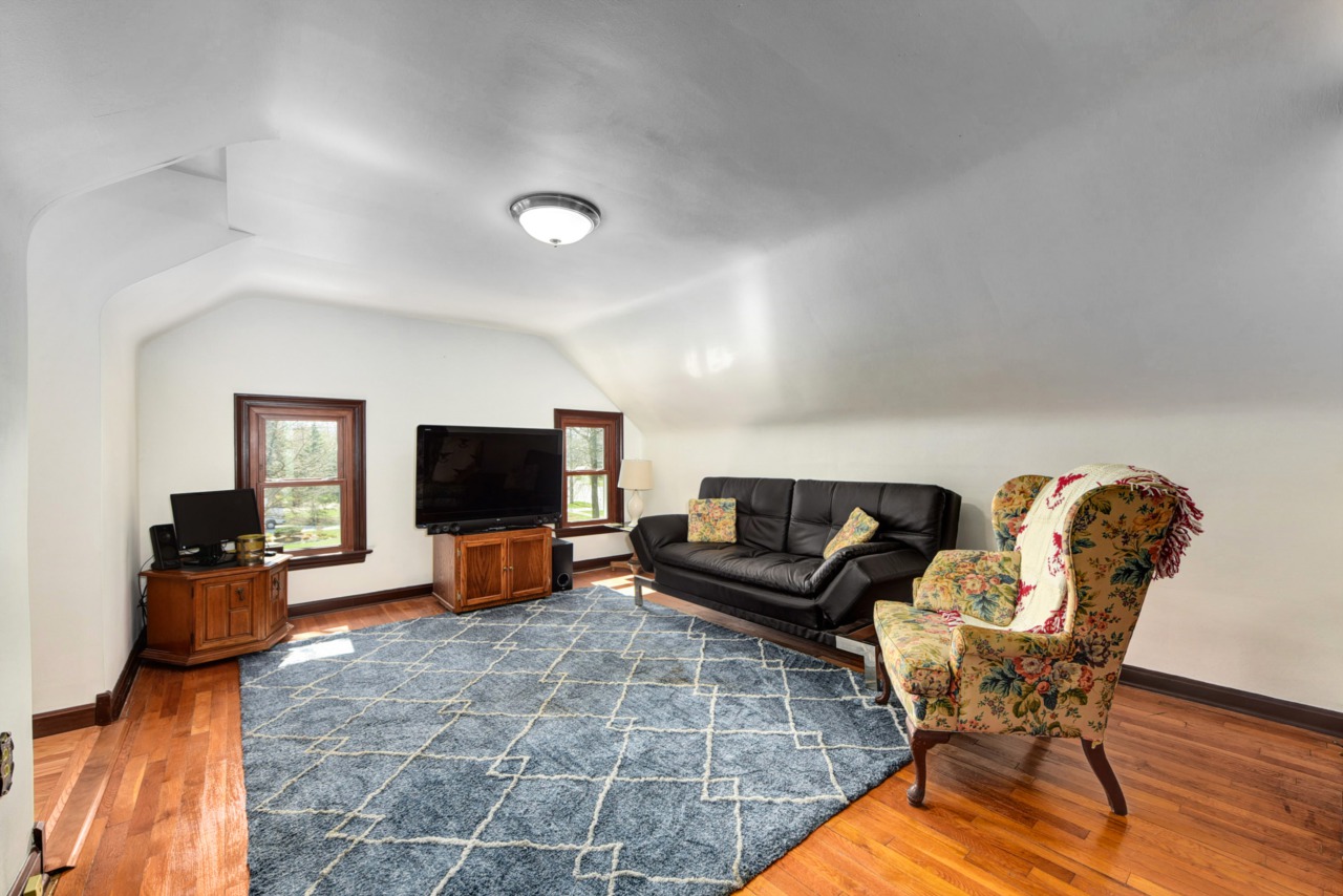 517 Cahoon Rd Bay Village, OH 44140 | MLS 5023587