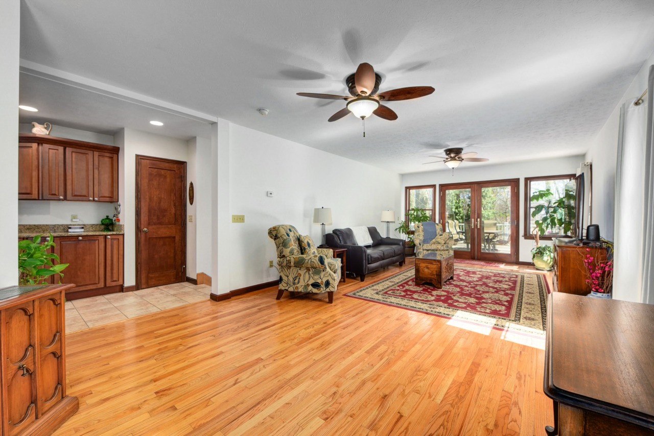 517 Cahoon Rd Bay Village, OH 44140 | MLS 5023587