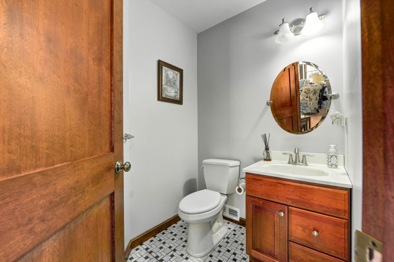 517 Cahoon Rd Bay Village, OH 44140 | MLS 5023587