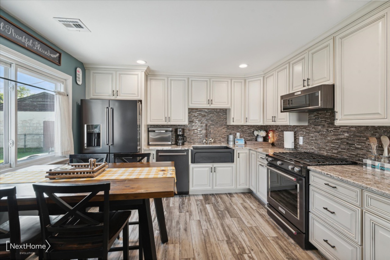 39277 Superior St Romulus, MI 48174 | MLS 20230059559