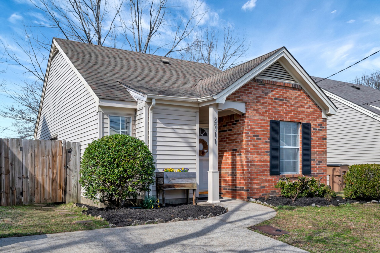 2711 Penn Meade Dr Nashville, TN 37214 | MLS 2619708