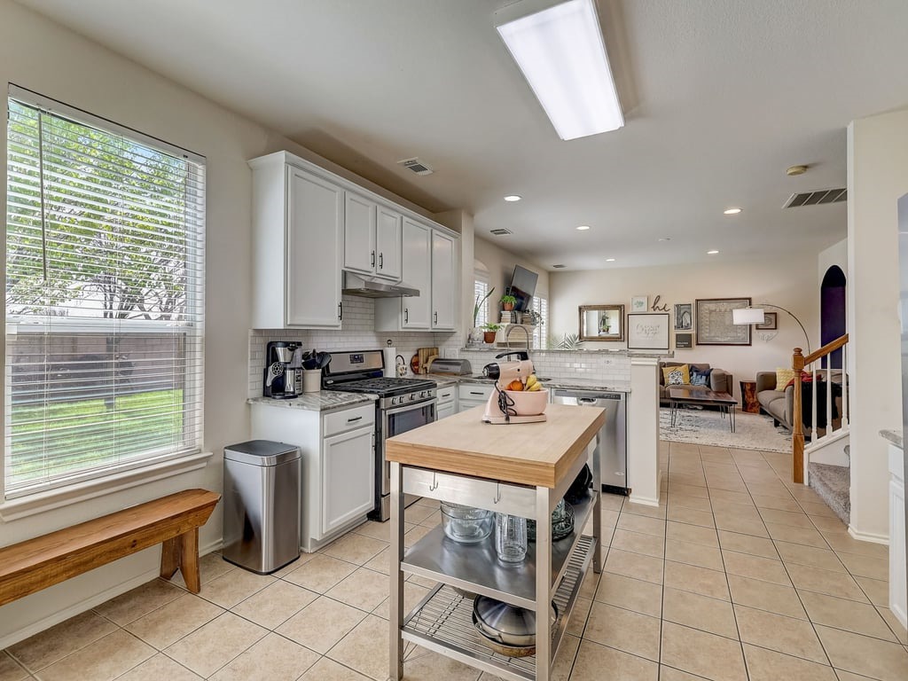 1723 Briarton Ln S, Round Rock, TX 78665 | MLS# 1723BriartonLnS | S6391 ...