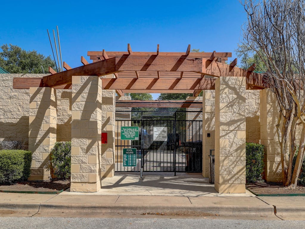 1723 Briarton Ln S, Round Rock, TX 78665 | MLS# 1723BriartonLnS | S6391 ...