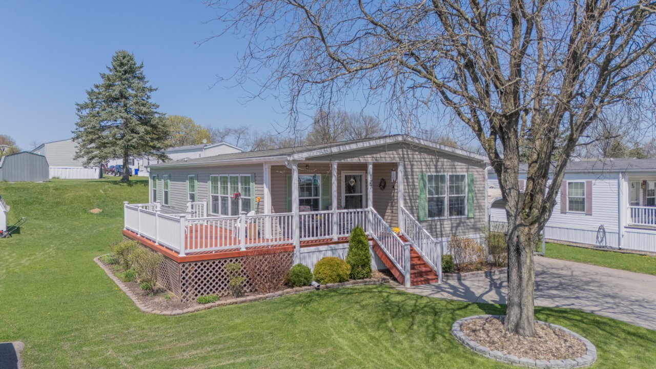 127 Treesdale Dr, Cranberry Twp, PA 16066 - MLS #1649556