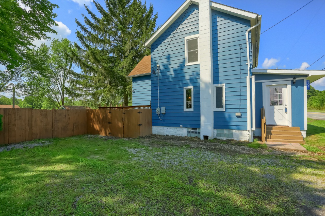 503 W Poland Rd, Bessemer, PA 16112 - MLS #1618831